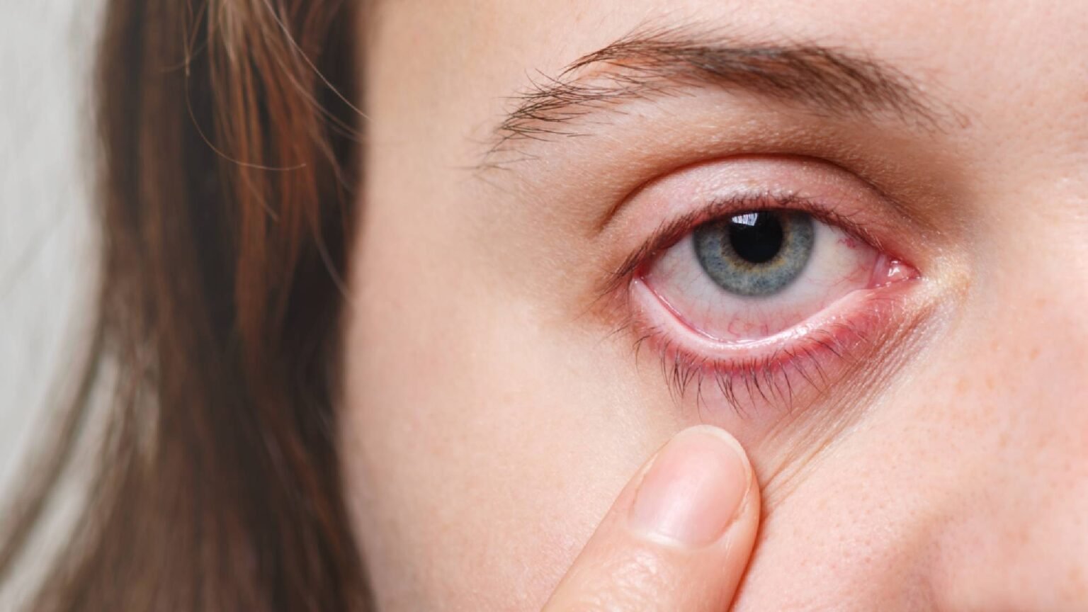 Retina: Symptoms, Causes, Diagnosis, and Treatment at Desai Eye ...